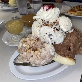 LEATHERBY’S FAMILY CREAMERY - Updated February 2025 - 327 Photos & 251 ...