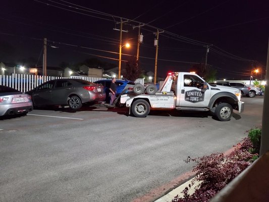 UNITED TOWS - Updated December 2025 - 37 Photos & 105 Reviews - 7054 S ...