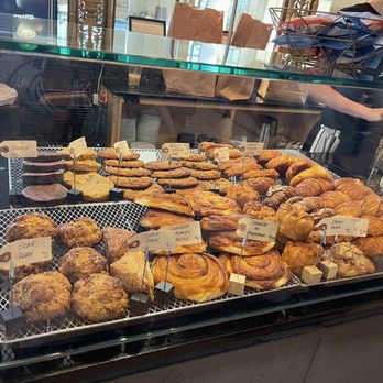 CREW COLLECTIVE & CAFÉ - Updated May 2024 - 854 photos & 385 avis - 360 ...