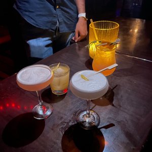 R BAR - 314 Photos & 687 Reviews - 3331 W 8th St, Los Angeles ...