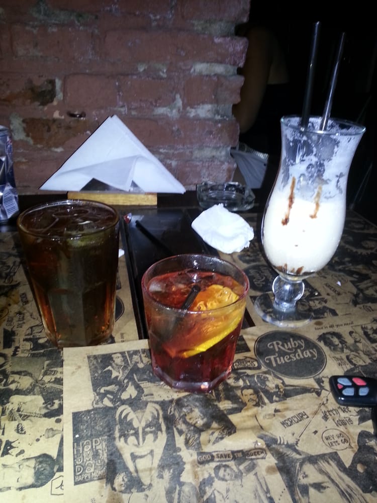 RUBY TUESDAY - Blvd. Gral San Martín 2250, Ciudad Jardín Lomas de ...