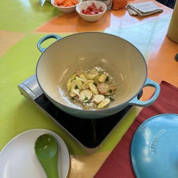 HIPCOOKS - Updated November 2025 - 136 Photos & 87 Reviews - 125 N ...