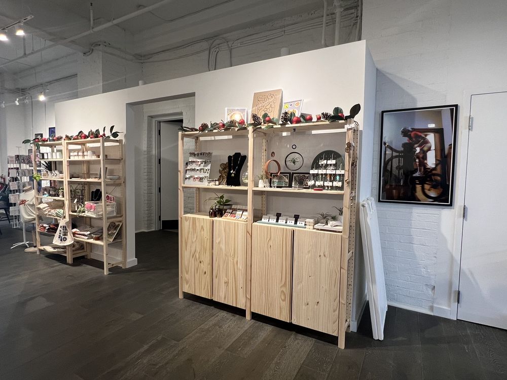 RED TREE COFFEE & ART - 229 W 12th St, Cincinnati, Ohio - Coffee & Tea ...