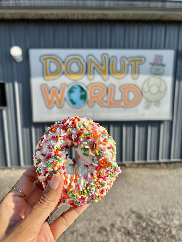 DONUT WORLD CO - Updated April 2025 - 65 Photos & 117 Reviews - 601 N ...