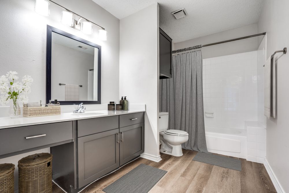 THE LOCHLEY - Updated November 2025 - 41 Photos - 3560 Country Square ...