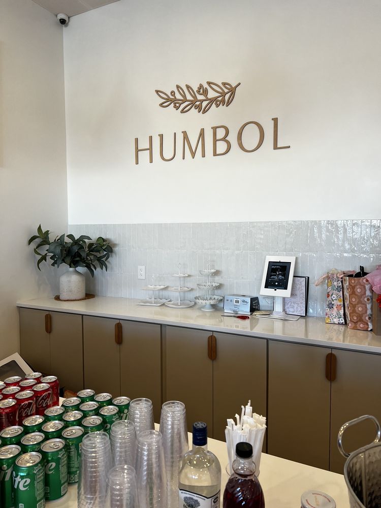HUMBOL - Updated May 2024 - 12 Photos - 300 Indian Lake Blvd ...