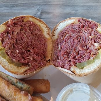 ROUNDABOUT GRILL - Updated August 2025 - 137 Photos & 183 Reviews ...