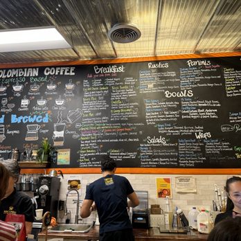 MACONDO COFFEE KENDALL - Updated July 2024 - 511 Photos & 268 Reviews ...