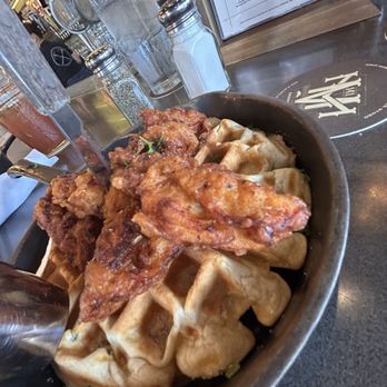 BASIN 141 - Updated December 2025 - 1355 Photos & 568 Reviews - 402 S ...