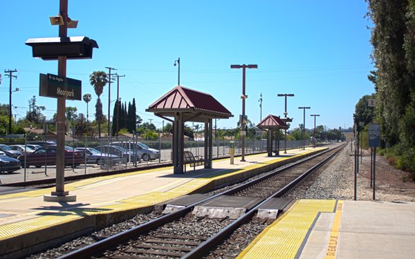 MOORPARK METROLINK STATION - Updated June 2025 - 14 Photos & 11 Reviews ...
