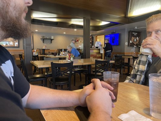 CRESTLINE CAFE - 165 Photos & 365 Reviews - American (Traditional ...