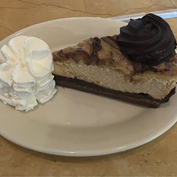 THE CHEESECAKE FACTORY - Updated September 2024 - 581 Photos & 660 ...
