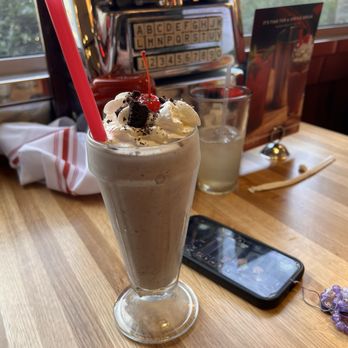 SILVER DINER - Updated December 2025 - 742 Photos & 695 Reviews - 6592 ...