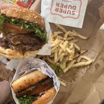 SUPER DUPER BURGERS - Updated September 2024 - 705 Photos & 508 Reviews ...