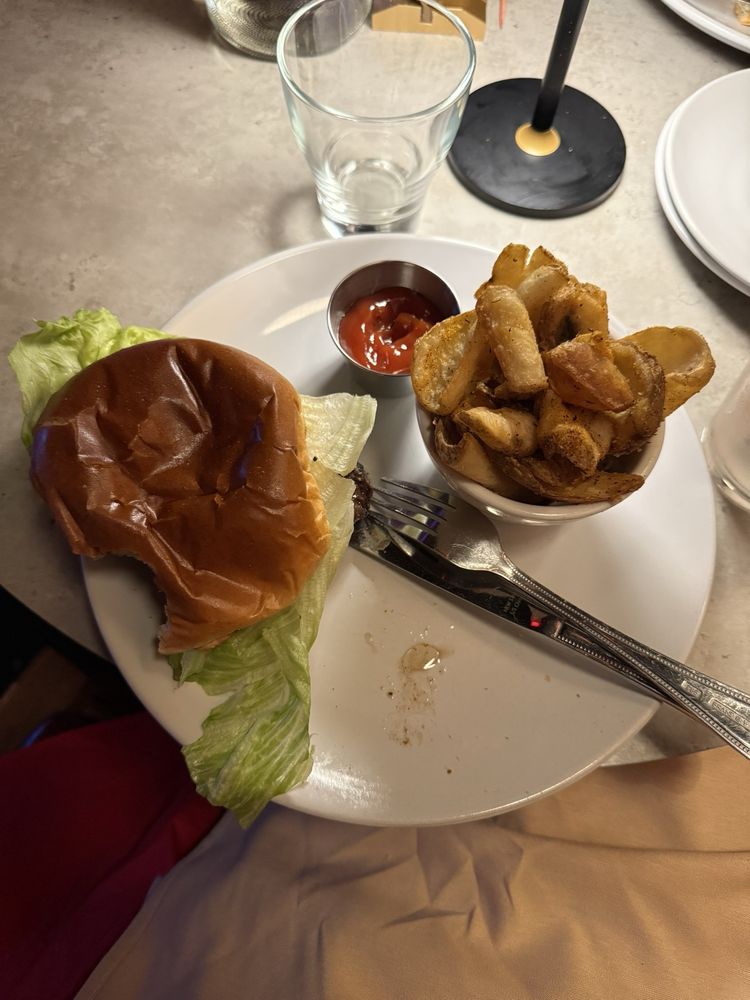 LAUDY BAR - Updated September 2025 - 201 Photos & 76 Reviews - 433 NW ...