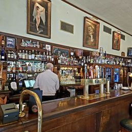 JAKE’S FAMOUS CRAWFISH - Updated July 2025 - 2164 Photos & 2023 Reviews ...