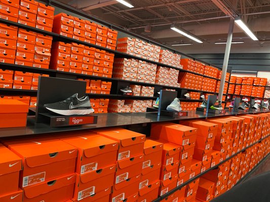 NIKE FACTORY STORE - WOODBURN - Updated April 2025 - 36 Photos & 54 Reviews - 1001 Arney Rd ...