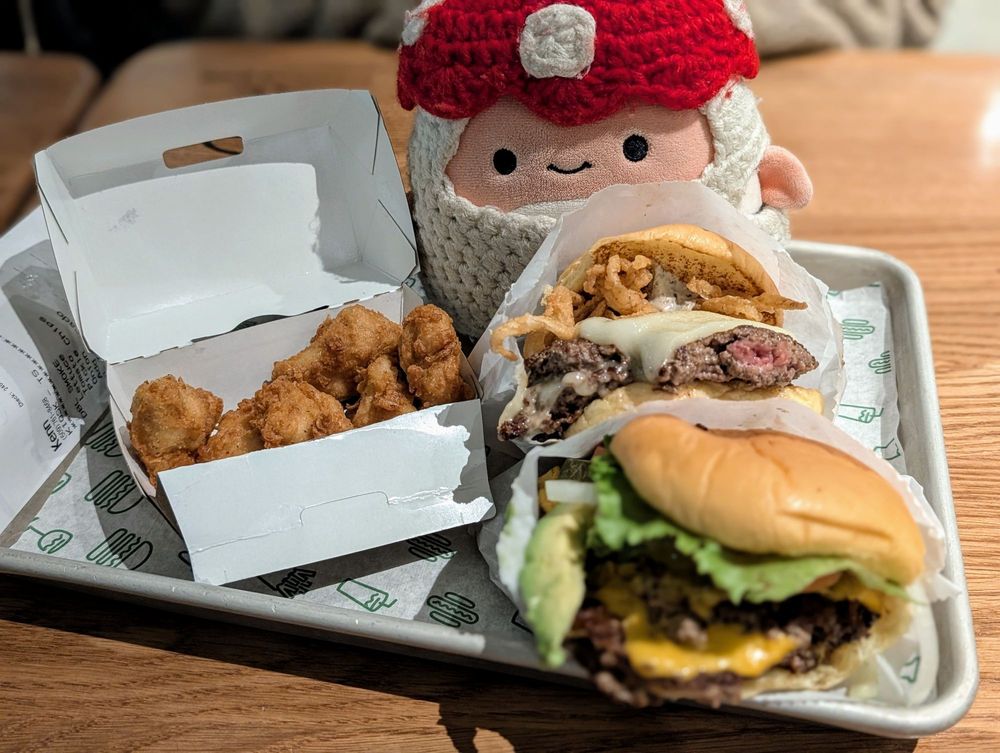 SHAKE SHACK BELLEVUE SQUARE - Updated December 2025 - 115 Photos & 53 ...