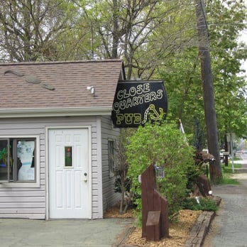 CLOSE QUARTERS PUB - Updated December 2025 - 35 Photos & 44 Reviews ...