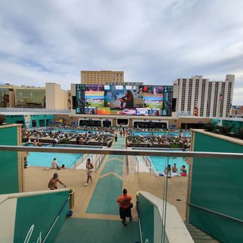 STADIUM SWIM - Updated March 2025 - 323 Photos & 177 Reviews - 8 ...