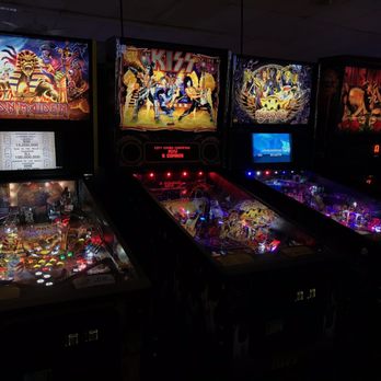 POCKETEER BILLIARDS AND BAR - Updated September 2025 - 252 Photos & 37 ...