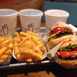 SHAKE SHACK DUPONT CIRCLE - Updated July 2025 - 835 Photos & 1464 ...