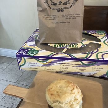 BREADS ON OAK CAFE & BAKERY - Updated July 2025 - 597 Photos & 477 ...