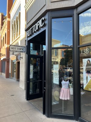 HOT TOPIC - Updated December 2025 - 46 Photos & 12 Reviews - 6623 Las ...