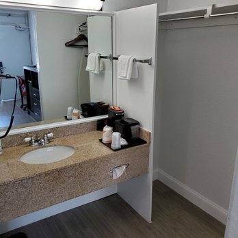 QUALITY INN MIAMI SOUTH - Updated October 2025 - 104 Photos & 42 ...