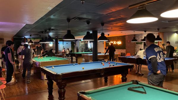 TNL ZONE - Updated January 2026 - 25 Photos - 525 Dundas Street W ...