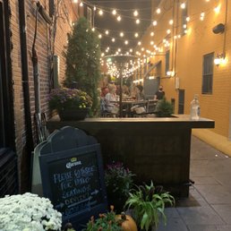 BRIGHTON BODEGA - Updated October 2024 - 505 Photos & 288 Reviews - 328 ...