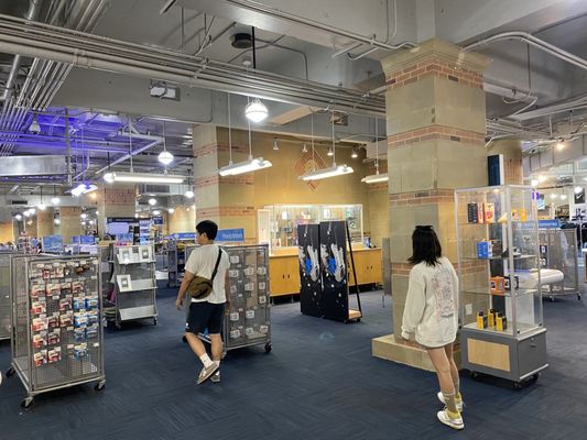 UCLA STORE - Updated December 2025 - 149 Photos & 111 Reviews - 308 ...