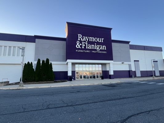 RAYMOUR & FLANIGAN FURNITURE AND MATTRESS STORE - Updated January 2026 ...