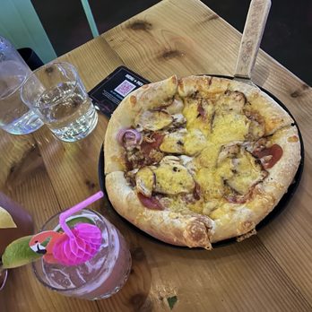 HAPPY CAMPER - Updated January 2025 - 1606 Photos & 1099 Reviews - 3211 ...