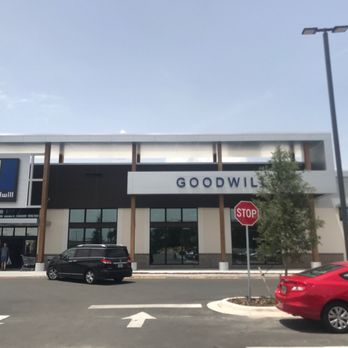 GOODWILL - Updated December 2024 - 18 Reviews - 637 US Hwy 441, Lady ...