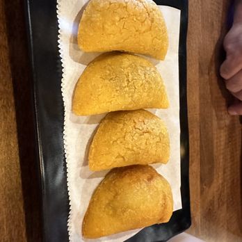 LA RUANA - Updated August 2024 - 28 Photos & 22 Reviews - 4015 Holcomb ...