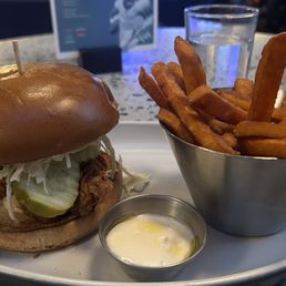 LOCAL PUBLIC EATERY 8TH AVENUE - Updated December 2025 - 139 Photos ...