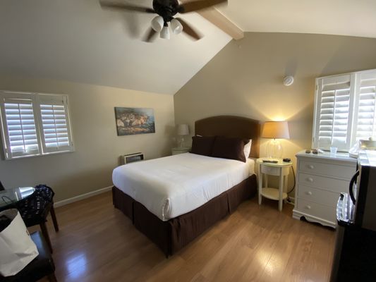 SUNSET INN - 164 Photos & 244 Reviews - 133 Asilomar Ave, Pacific Grove ...