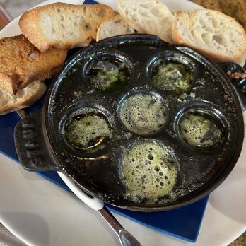 BLUE TALON BISTRO - Updated June 2025 - 833 Photos & 1114 Reviews - 420 ...