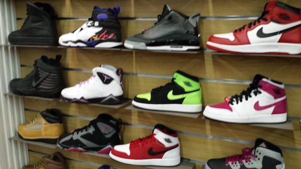 DTLR - Updated October 2025 - 11 Photos - 5126 Sinclair Ln, Baltimore ...