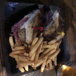 THE SPORTS GRILLE AT CRANBERRY - Updated June 2025 - 118 Photos & 203 ...