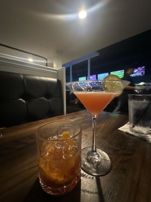 THREE ROSES TAVERN - Updated September 2025 - 48 Photos & 36 Reviews ...