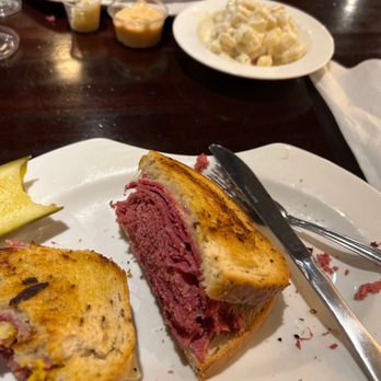 SIMON’S RESTAURANT & DELI - Updated August 2025 - 83 Photos & 135 ...