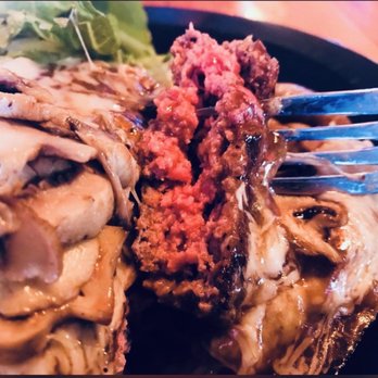 PINTS PUB - Updated March 2025 - 314 Photos & 417 Reviews - 221 W 13th ...