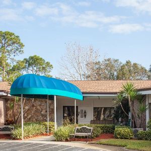 CLEAN RECOVERY CENTERS - Updated September 2025 - 24 Photos - 360 ...