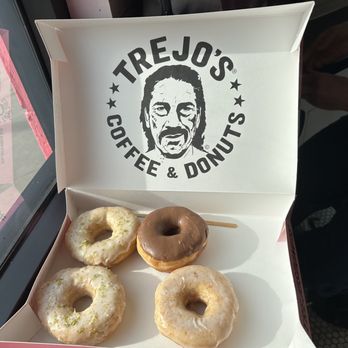 TREJO’S COFFEE & DONUTS - Updated April 2025 - 1435 Photos & 706 ...