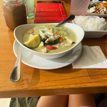 NIBBANA THAI RESTAURANT - 290 Photos & 219 Reviews - 920 N 10th Pl ...