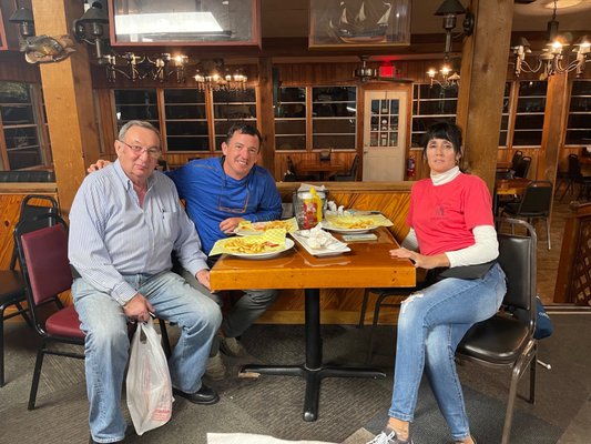 SANDY POINT RESTAURANT - Updated March 2024 - 29685 59th Dr, Branford ...