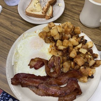 STRAWN’S EAT SHOP - Updated January 2026 - 938 Photos & 924 Reviews ...