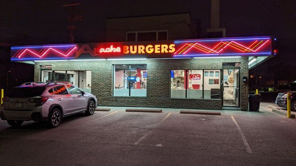 APACHE BURGERS - Updated April 2025 - 85 Photos & 183 Reviews - 5236 ...